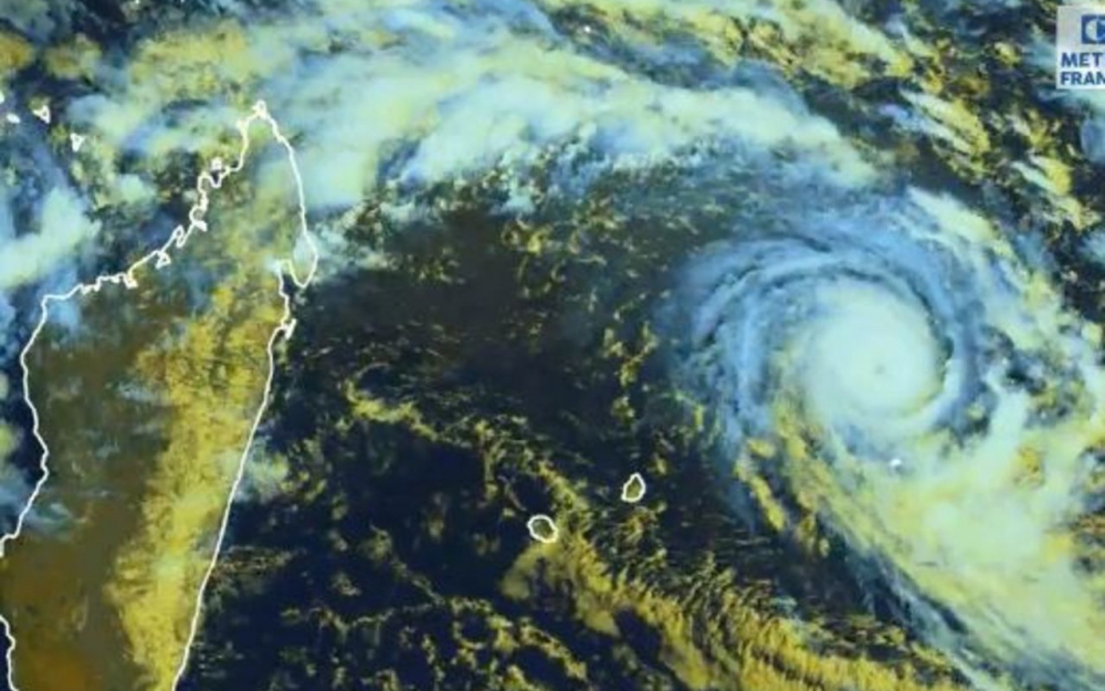 Alerte cyclone dans l’Océan Indien, Maurice et La Réunion menacées ...